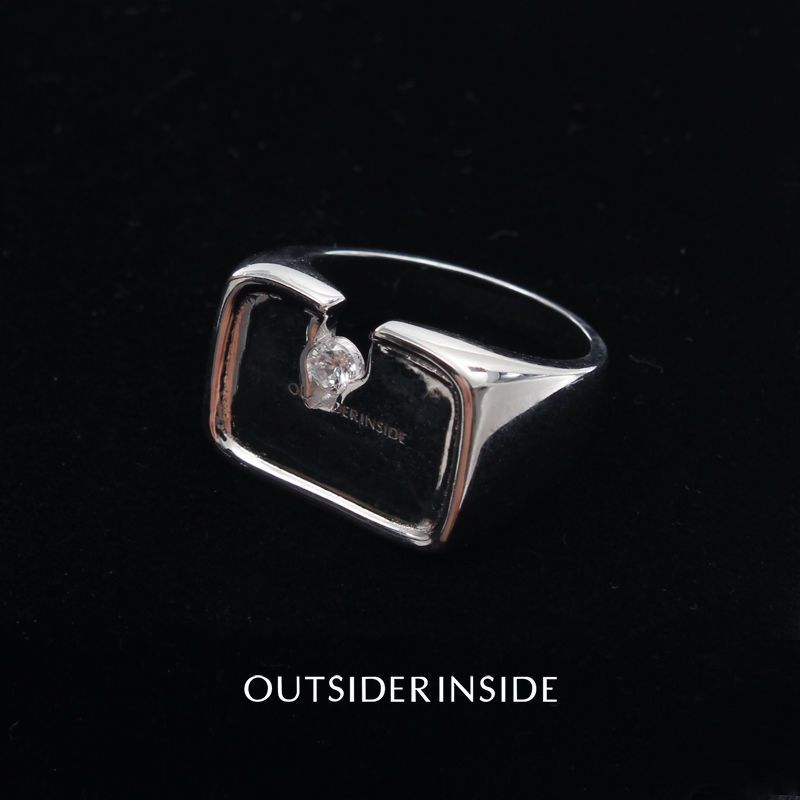 Notched Shattered Diamond Signet Ring | Sheilabox